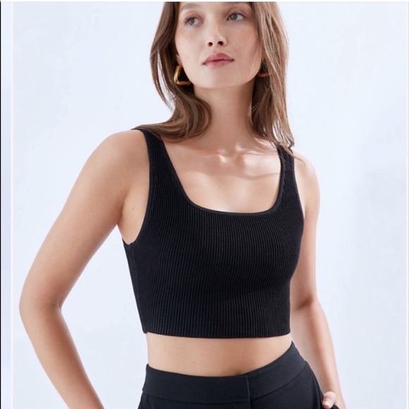 Aritzia | Tops | Aritzia Sculpt Knit Tank Top | Poshmark